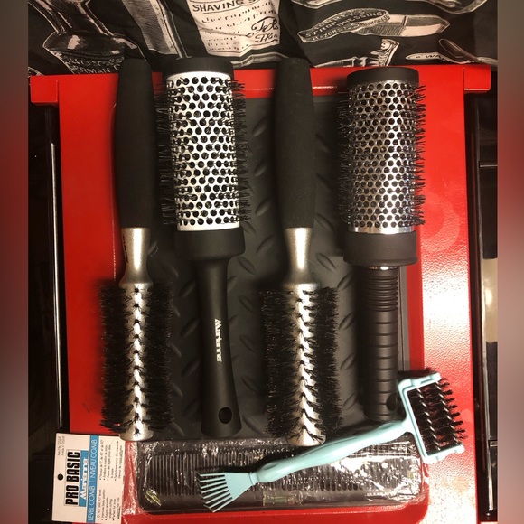 Marianna | Hair | Brushes Comb Cleaning Tooleuc Marianna Round Lot Of ...